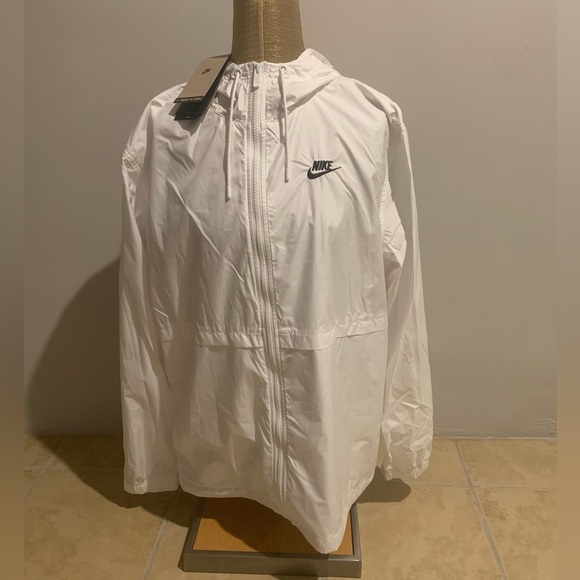 Nike | Jackets & Coats | Brand New Unisex Nike Essential Repel Woven ...
